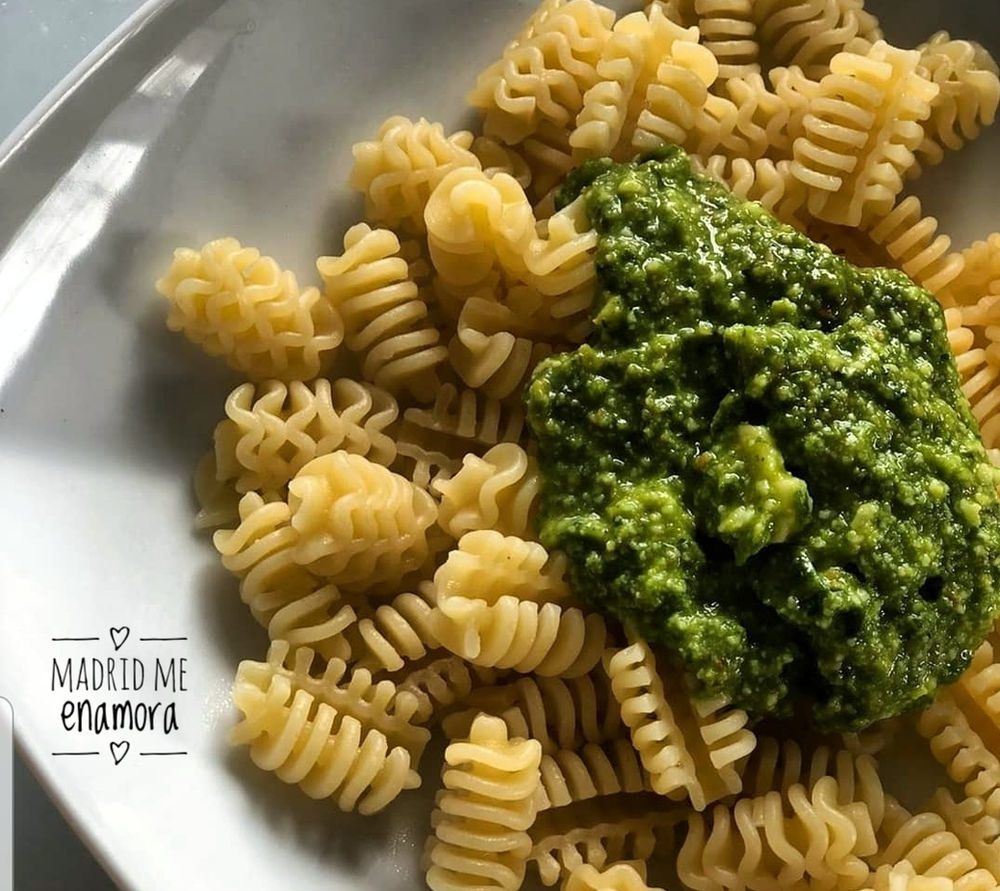 APRENDEMOS A PREPARAR LA AUTÉNTICA SALSA PESTO