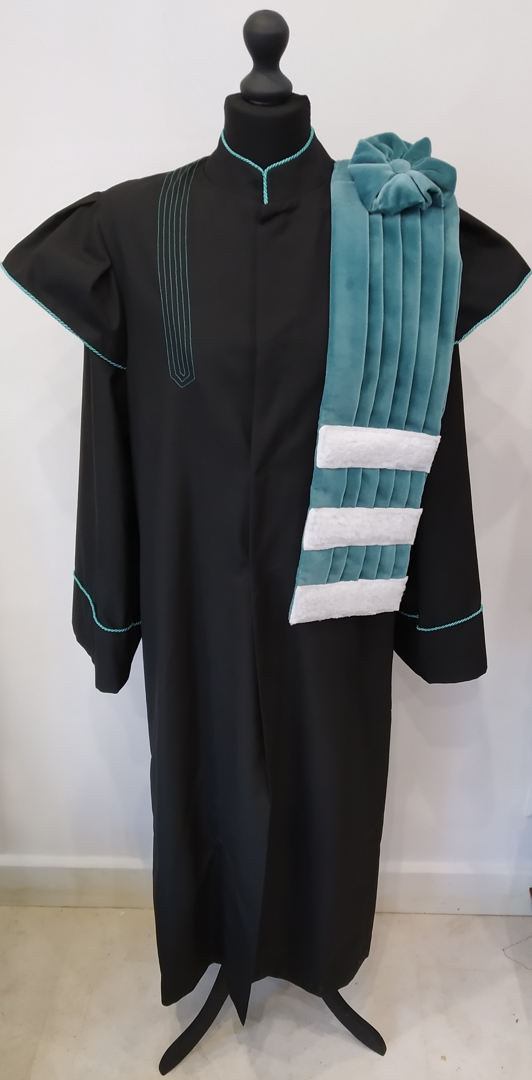 Togas e Becas | A Batina - Loja Académica | Lisboa