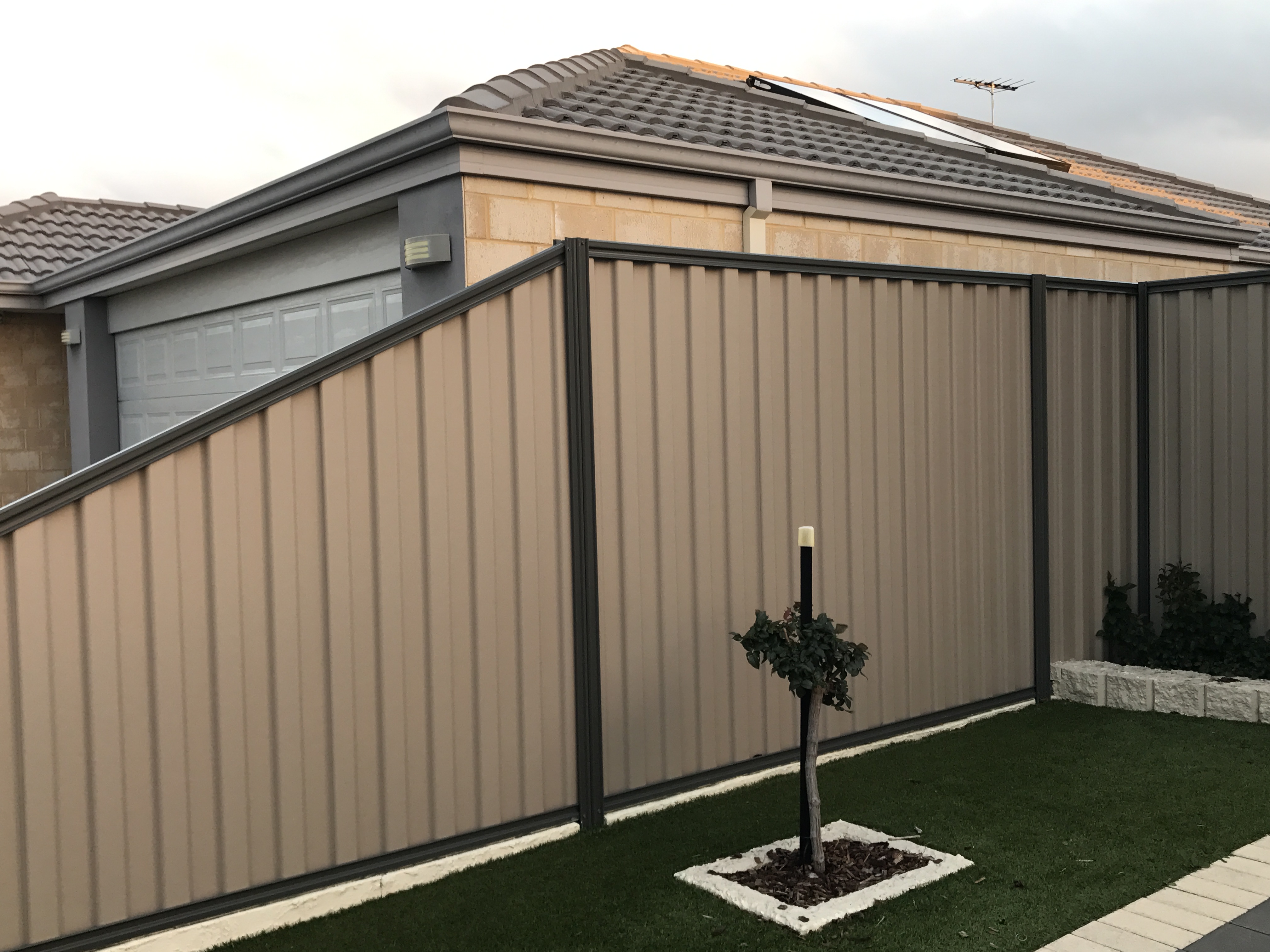 Colorbond Gates and Fence | AR Screening Systems | Forrestdale WA