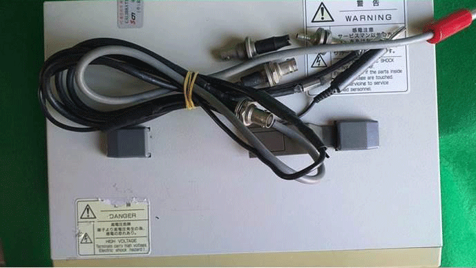 TOA-DKK SM-8220 Ultra Megohmmeter | rescience