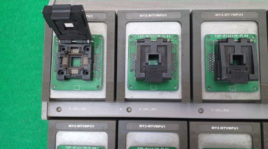 HI-LO PRO-208 Universal Programmer | rescience