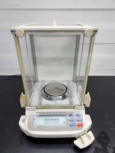 AND GR-200 Analytical Balance | rescience