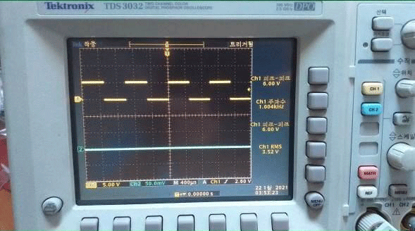 Tektronix TDS3032 Color Digital Phosphoe Oscilloscope | rescience