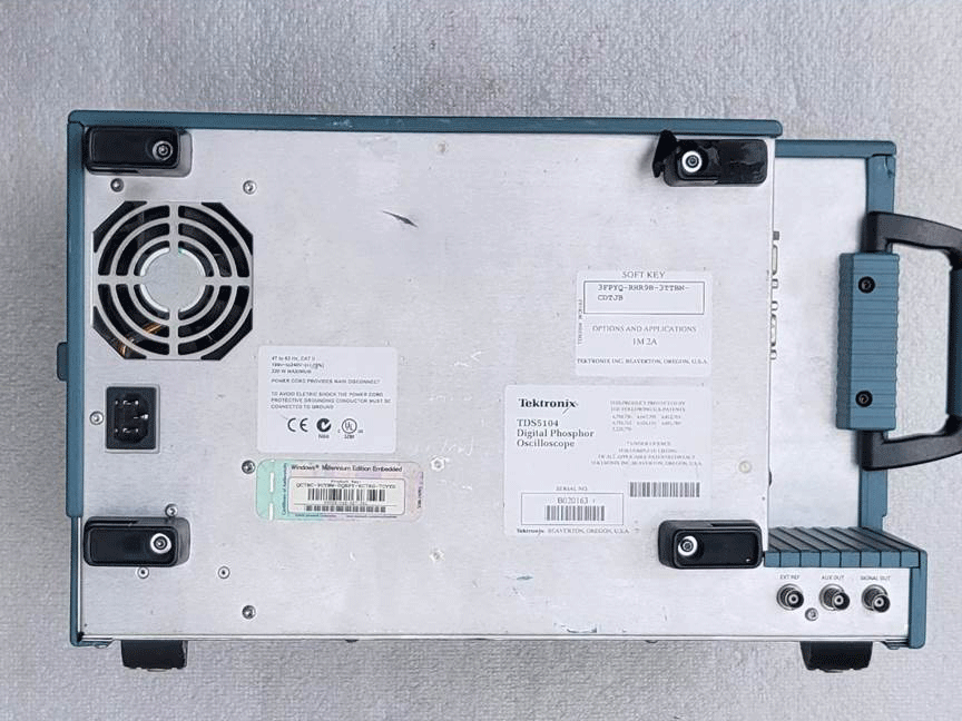 Tektronix TDS5104 Digital Phosphor Oscilloscope-FOR PART | rescience