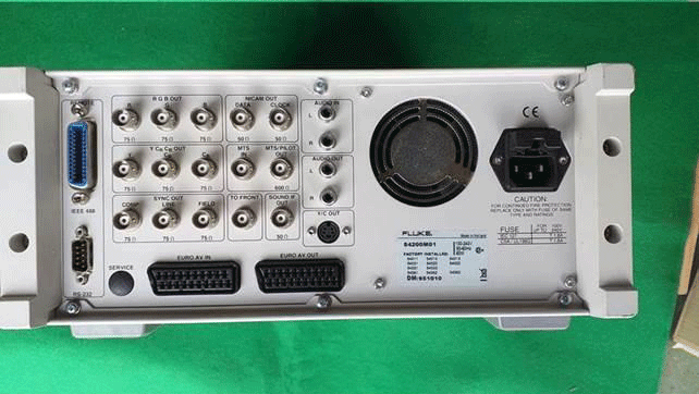 FLUKE 54200 TV Signal Generator | rescience