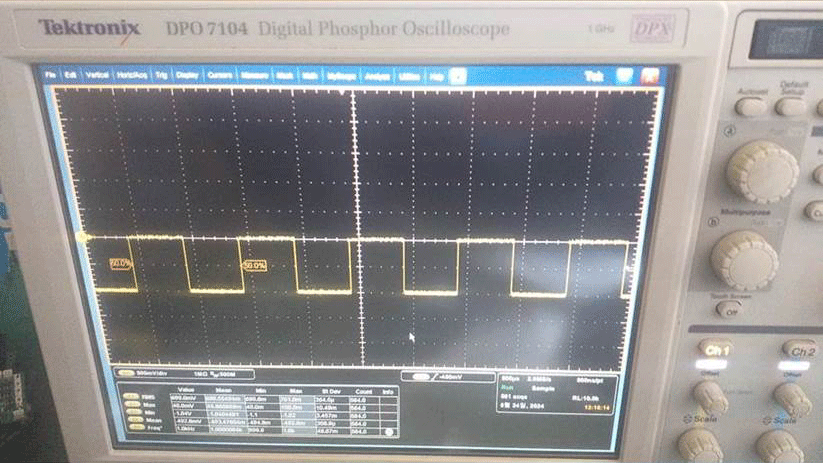 Tektronix DPO7104 Dightal Phosphor Oscillscope | rescience