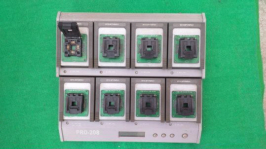 HI-LO PRO-208 Universal Programmer | rescience