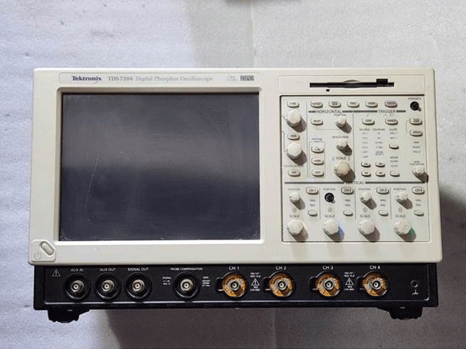 Tektronix TDS7104 Oscilloscope | rescience
