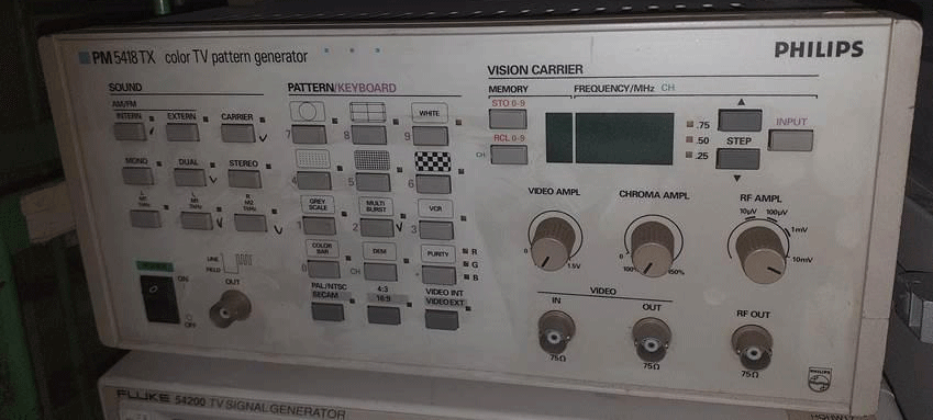 Philips PM5418TX Color TV Pattern Generator | rescience