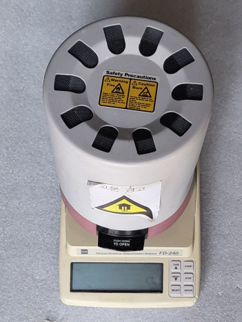 Kett FD-240 Intrared Moisture Deternination Balance | rescience