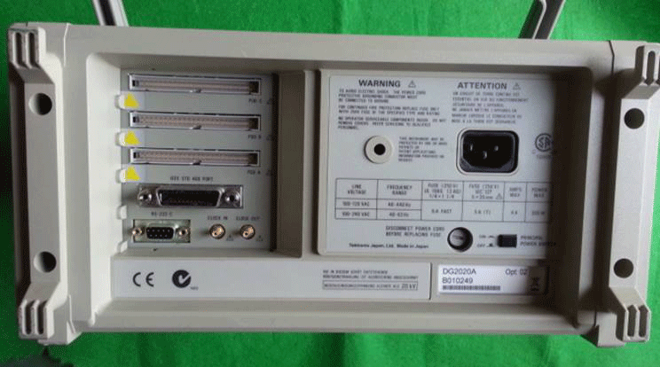 Tektronix DG2020A Data Generator | rescience