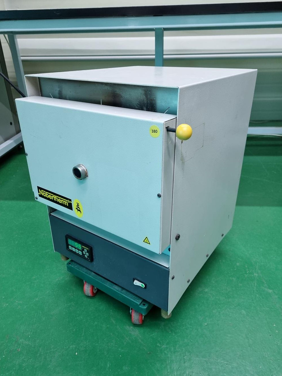 Nabertherm L5/12/C6 Furnaces | rescience