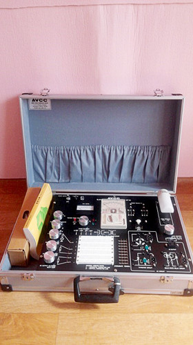 AVCC DT-III Electronic Control Trainer | rescience