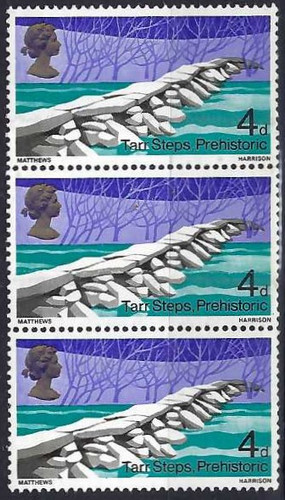 SG763 4d Bridges vertical strip x3 u/m with paper join scarce | ArunStamps