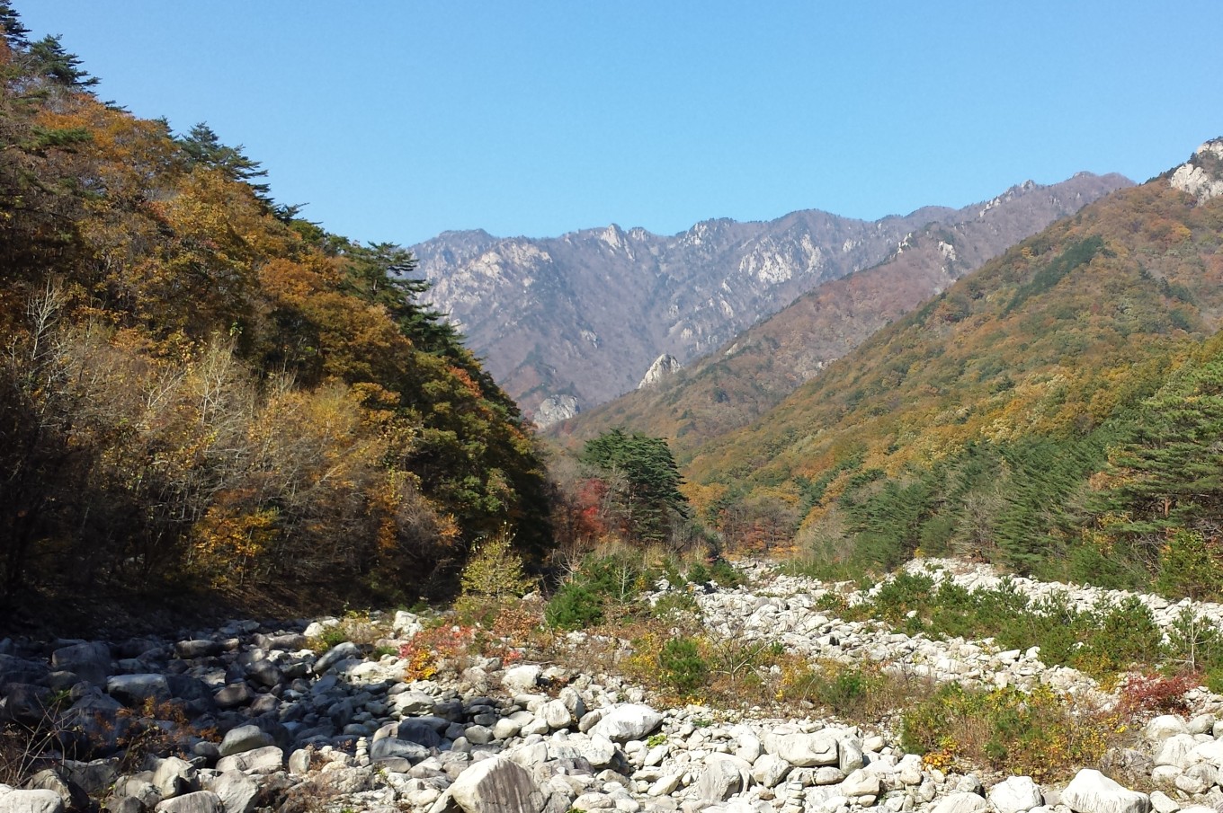 Seoraksan National Park, Sokcho Attractions & Getting There |KoreaToDo