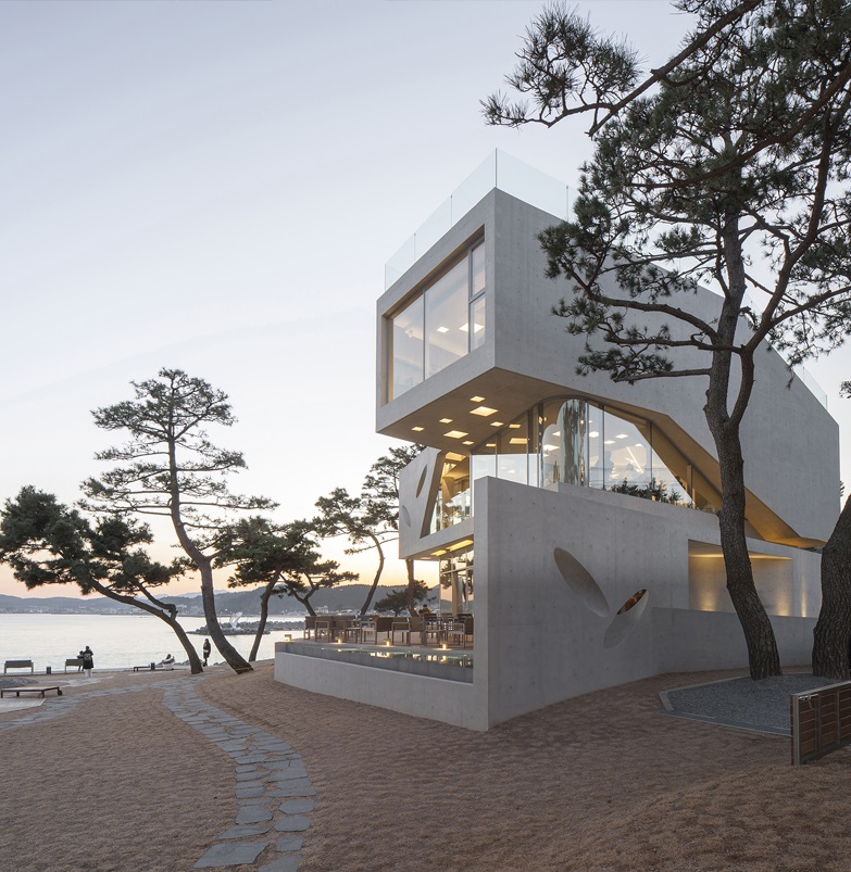Waveon Coffee house by the sea & Getting There | KoreaToDo