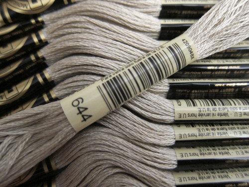 644 HILO PARA BORDAR DMC - BEIGE GRAY MED | Bordar.cl