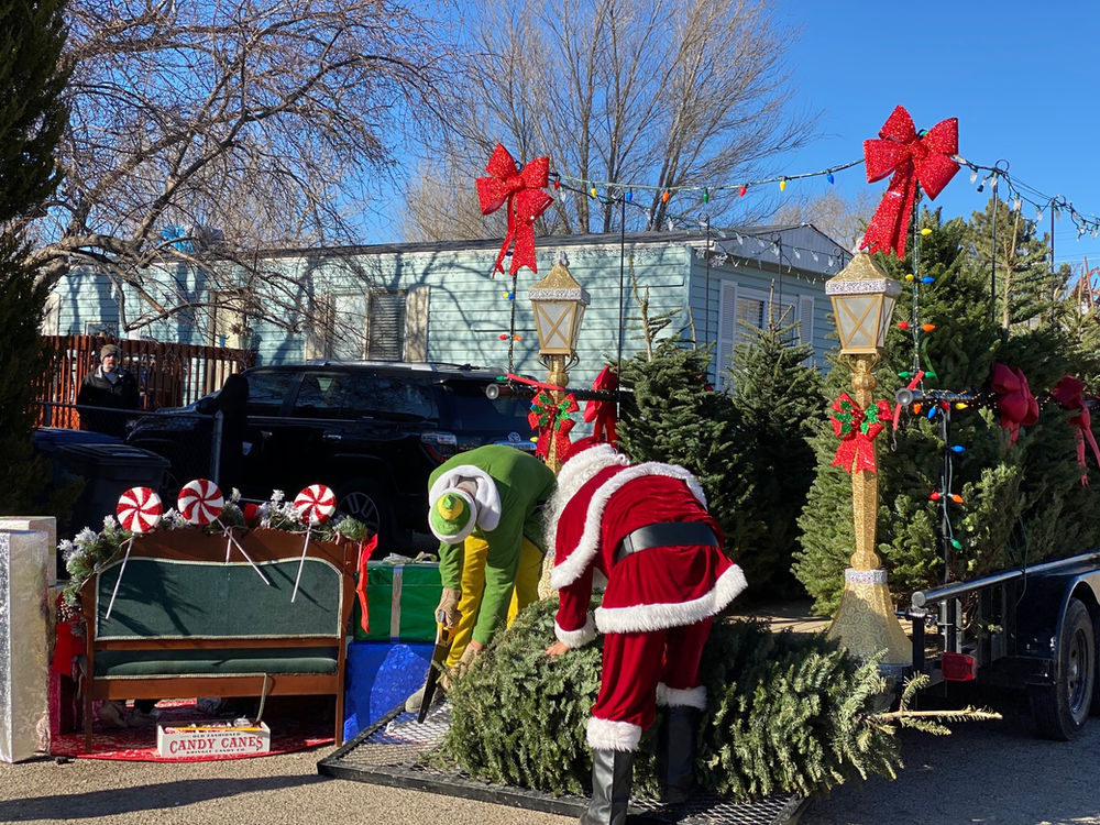 Santa's Winter Wonderland On Wheels