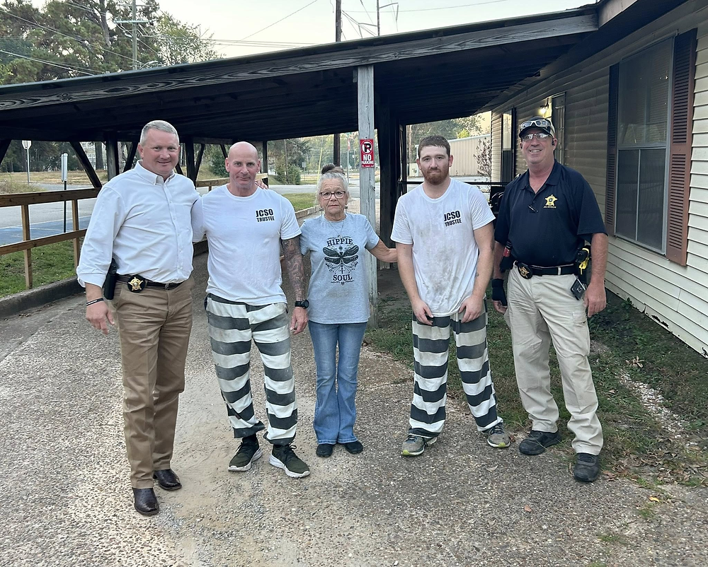 Jasper County Jail Trustees Lend a Hand Across the Community