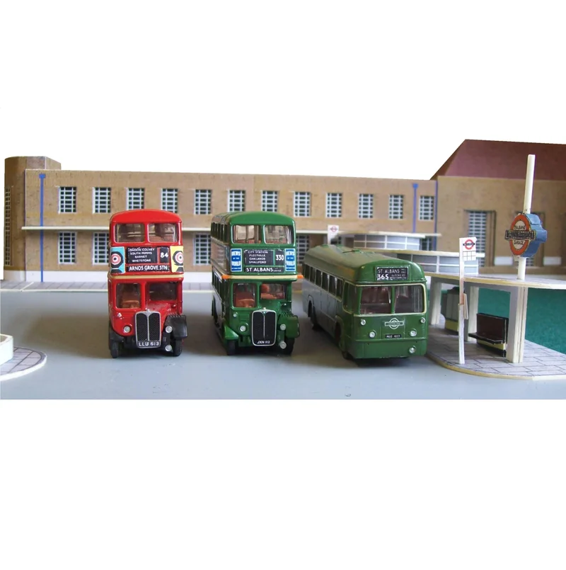 SA St Albans LT country bus garage | Kingsway Models
