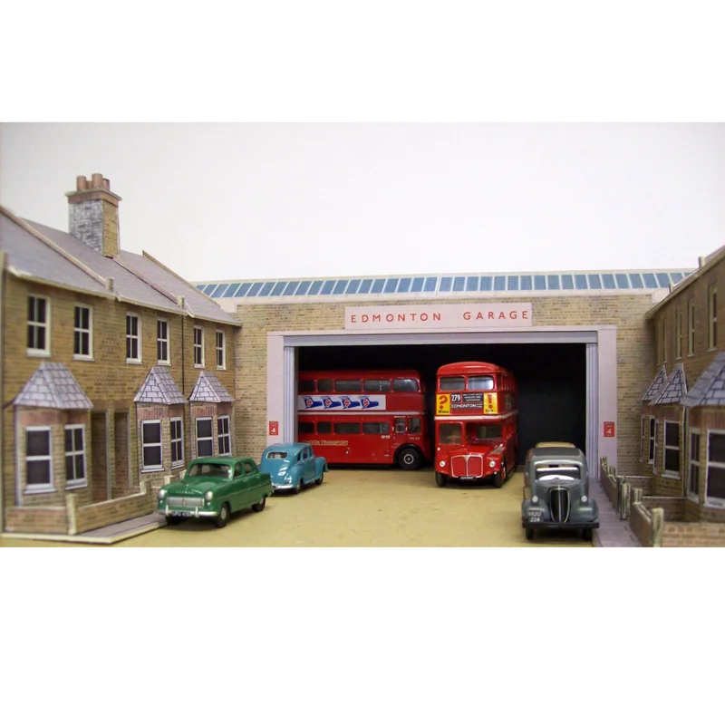 EM Edmonton LT central bus garage 1/76 | Kingsway Models