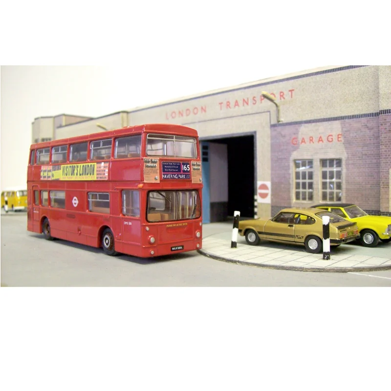 RD Hornchurch LT central bus garage 1/76 | Kingsway Models