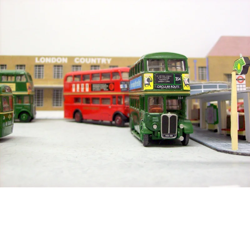 SA St Albans LT country bus garage | Kingsway Models