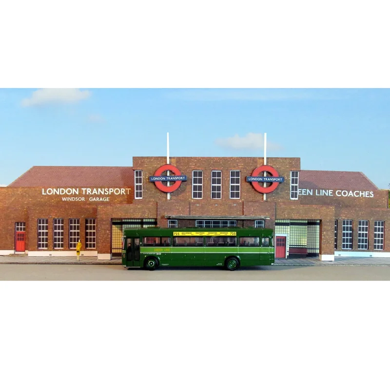 WR Windsor LT country bus station | Kingsway Models