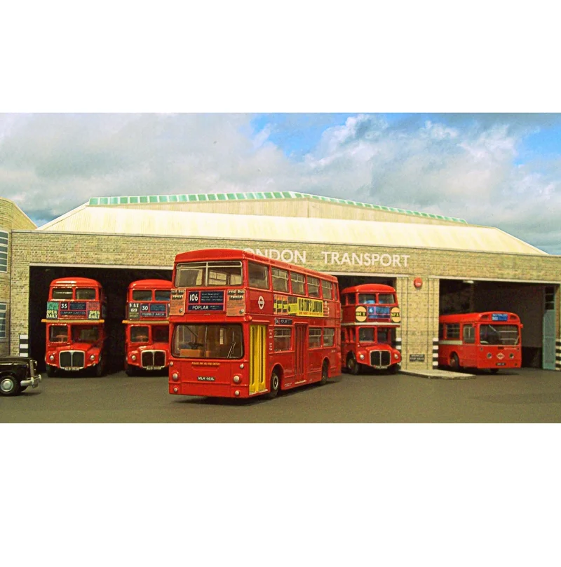 H Hackney LT central bus garage 1/76 | Kingsway Models