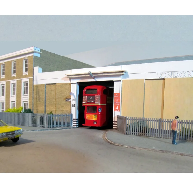 BK Barking LT central bus garage 1/76 | Kingsway Models