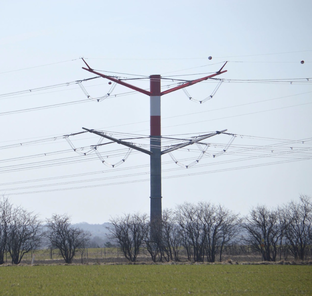 Eagle Pylon | powerpylons