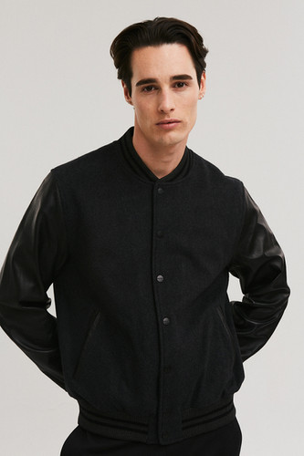 Chaqueta Varsity Basic | Revolt Site