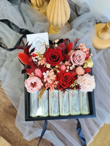Preserved Money Flower Box - Red Gold | Leblancflorist.co