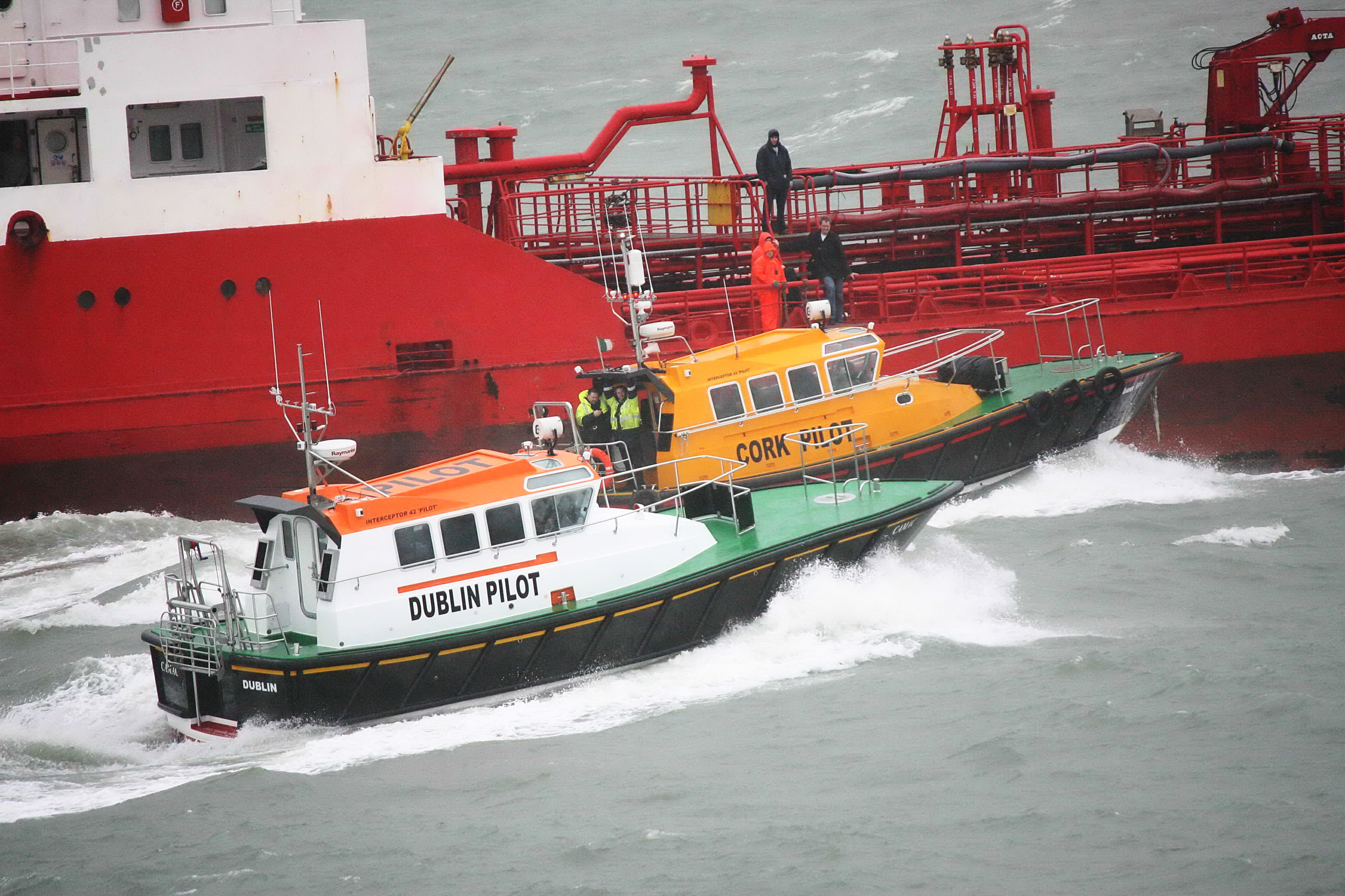 Interceptor 42 Pilot | safehavenmarine