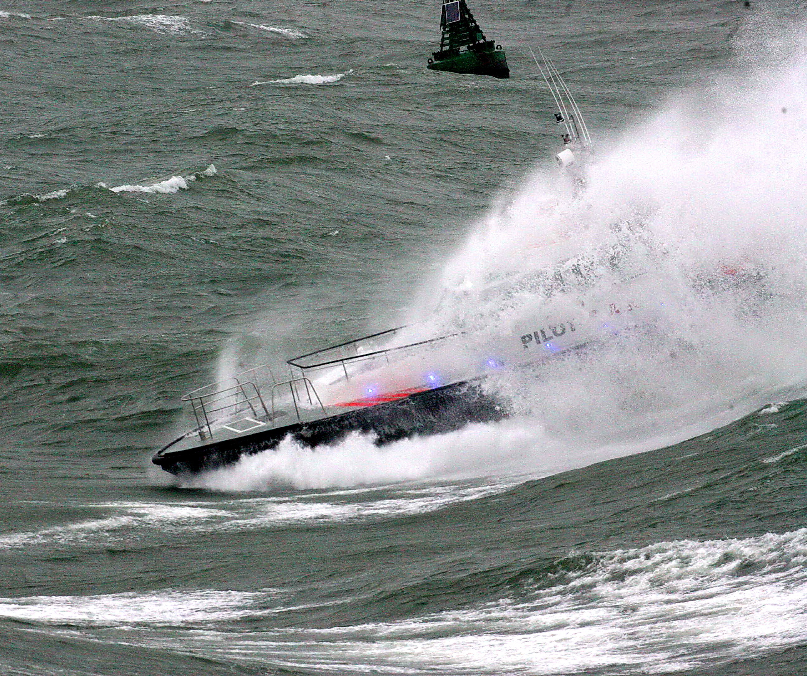 Self Righting 48 | safehavenmarine