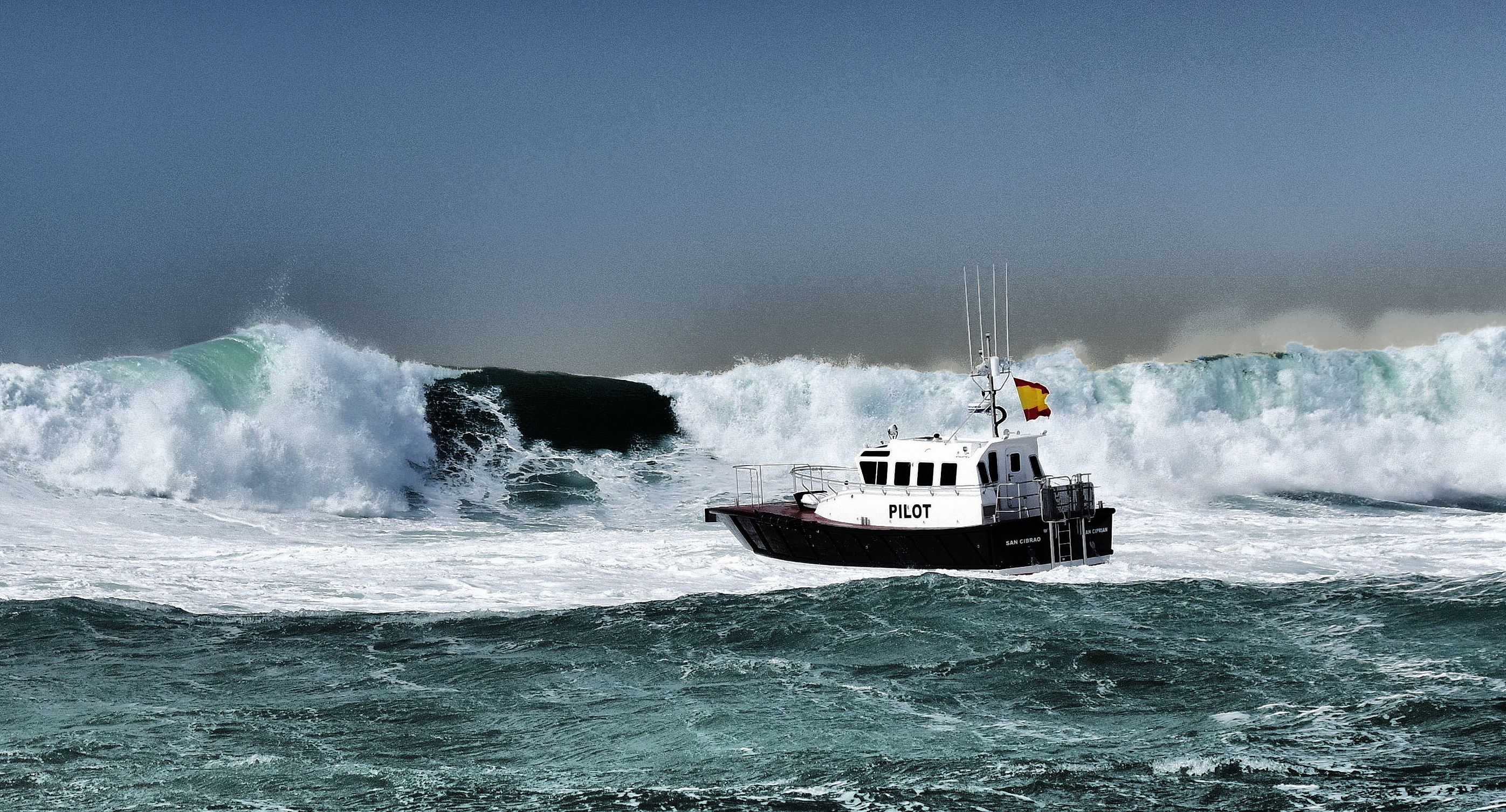 Interceptor 42 Pilot | safehavenmarine