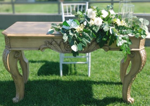 Signing Table | The Urbana Group