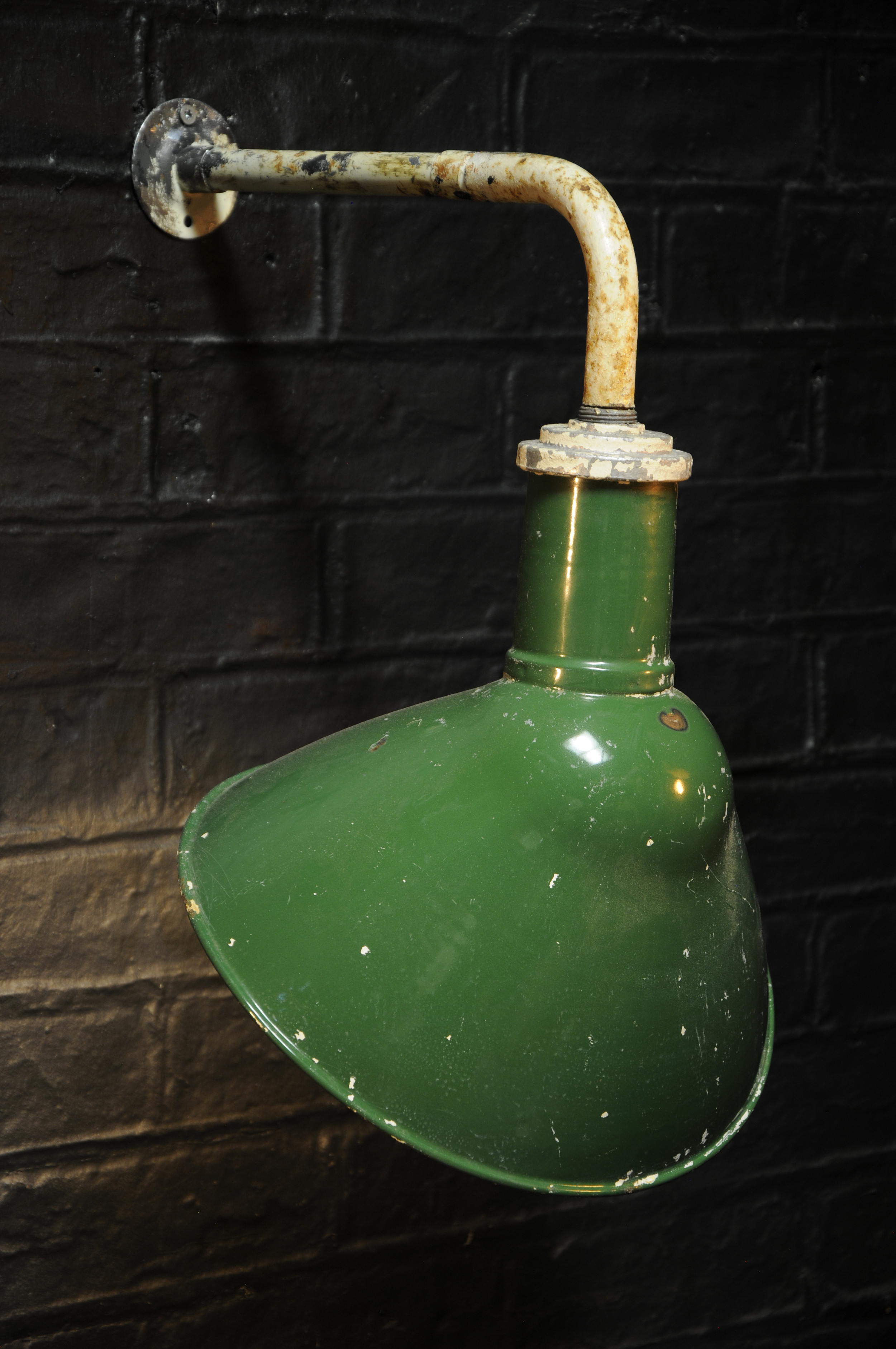 Wall Mounted Enamel Coolie Green | Ancient Lights