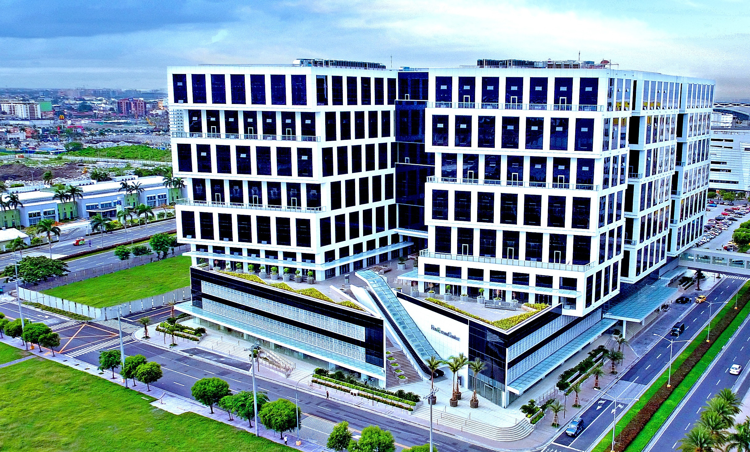 Five E-Com - Class A Office Space for Rent | Lease in Mall of Asia ...