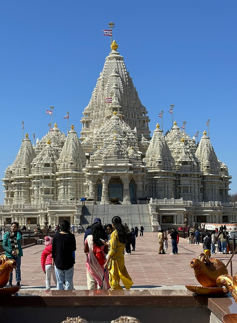 The BAPS Swaminarayan Akshardham Mandir Hindu Temple: Architectural ...