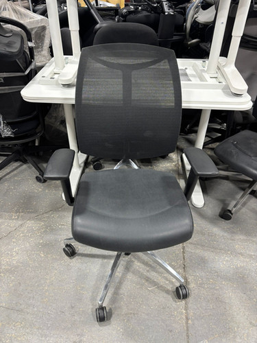 Teknion Visio Synchro Tilt Chair(3) | Ufficio Furniture