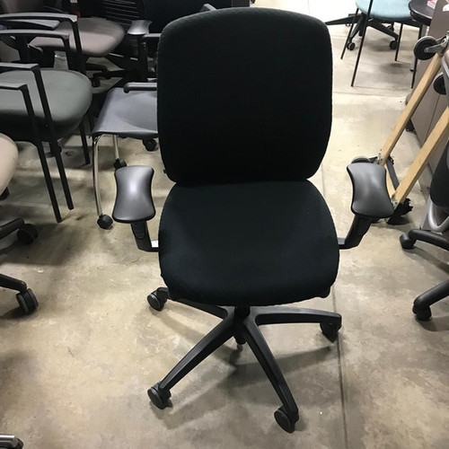 Teknion Amicus Ergonomic Chair(16) | Ufficio Furniture