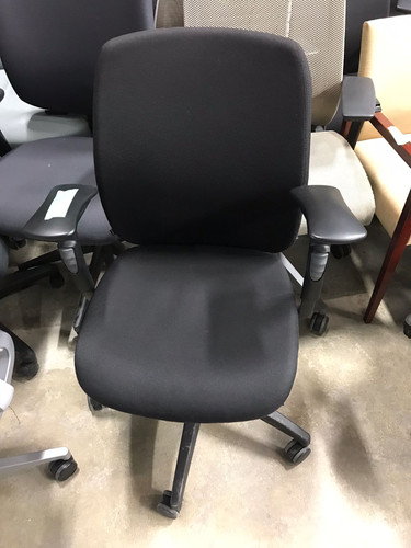 Teknion Amicus Chair(2) | Ufficio Furniture