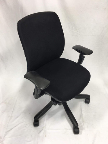 Teknion Amicus Chair | Ufficio Furniture