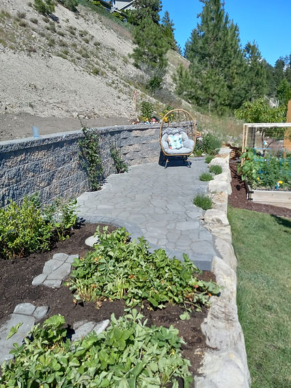 COMPLETED PROJECTS | Castle Retaining Wal