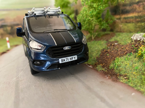 Corgi Vanguards VA15104 Ford Transit Custom | Kevs Diecast Models