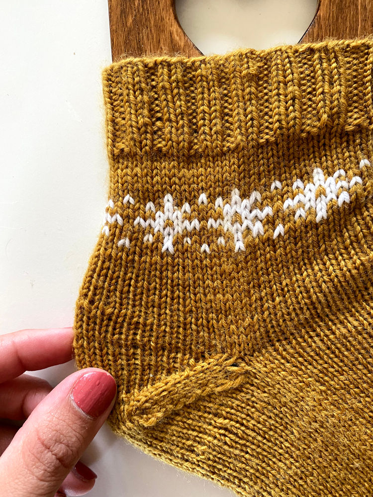 Colorwork Tips and Tricks with a FREE Sock Pattern – Twin Stitches Designs