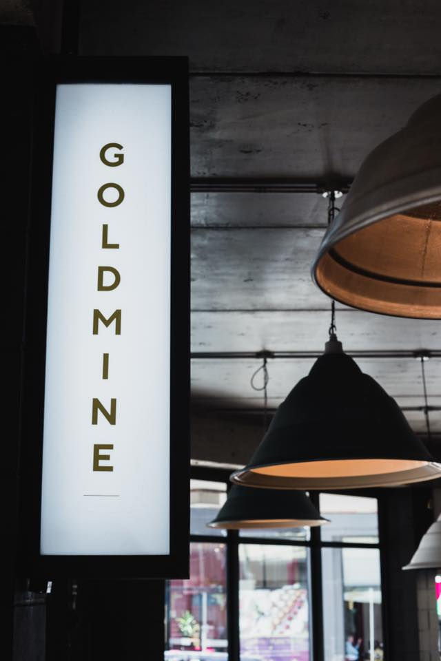 Regulr | Tap to order food and drinks | New Zealand