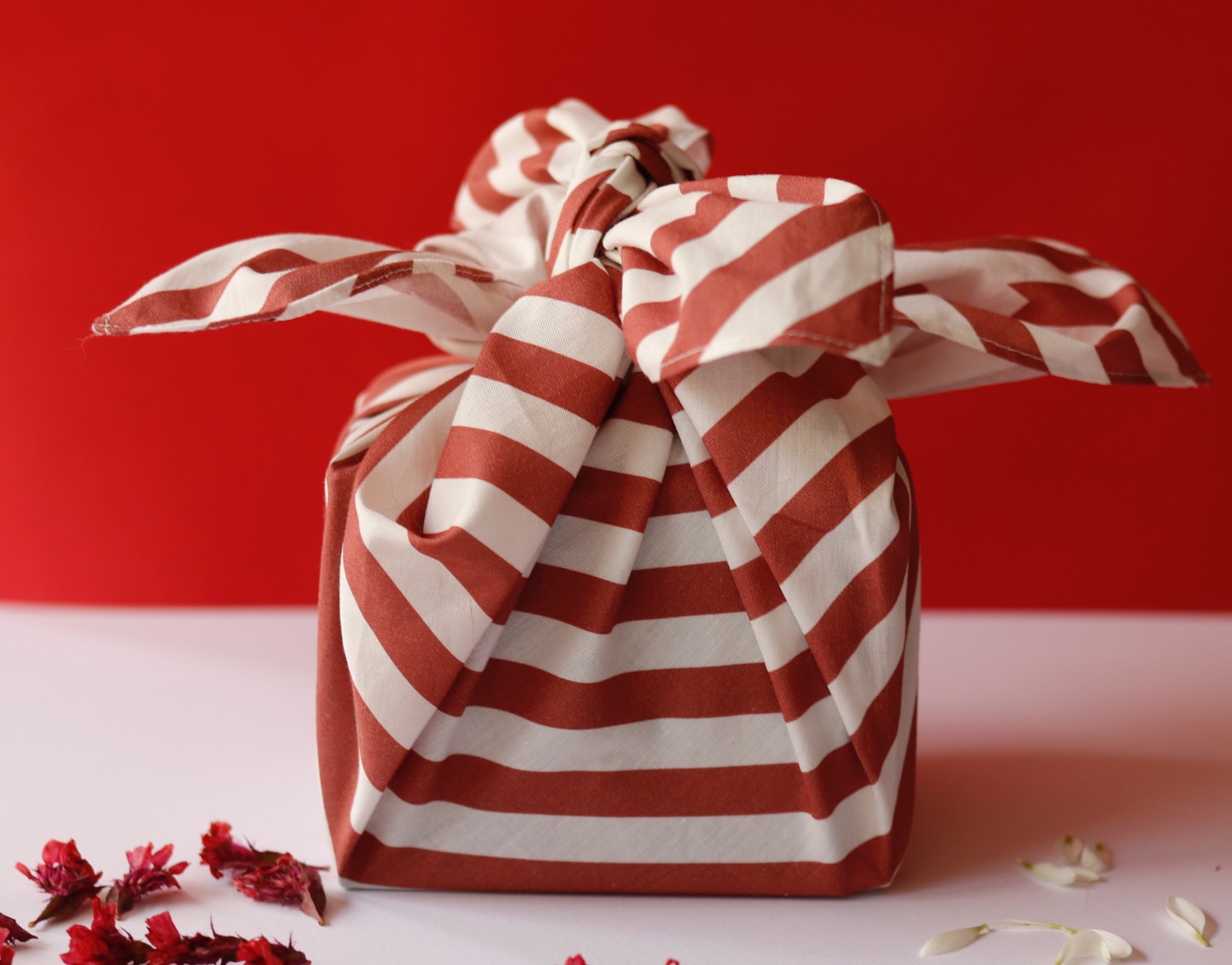 Paper Gift Wrapping Wrapping Paper & Furoshiki Furoshiki pink white ...