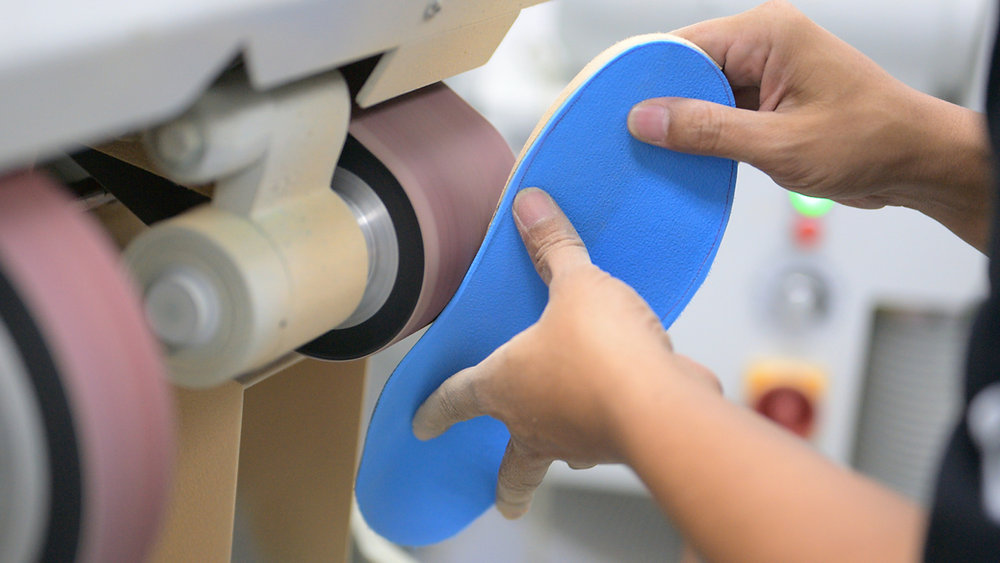 Why do we include a pair of customised insoles with the Pain & Injuries ...